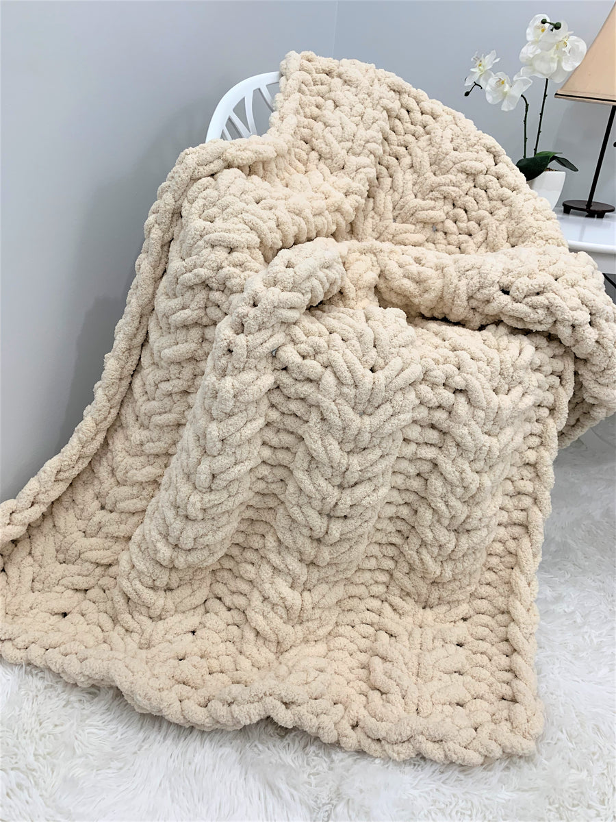 Chunky Knit Chenille Yarn blanket – BeCozi