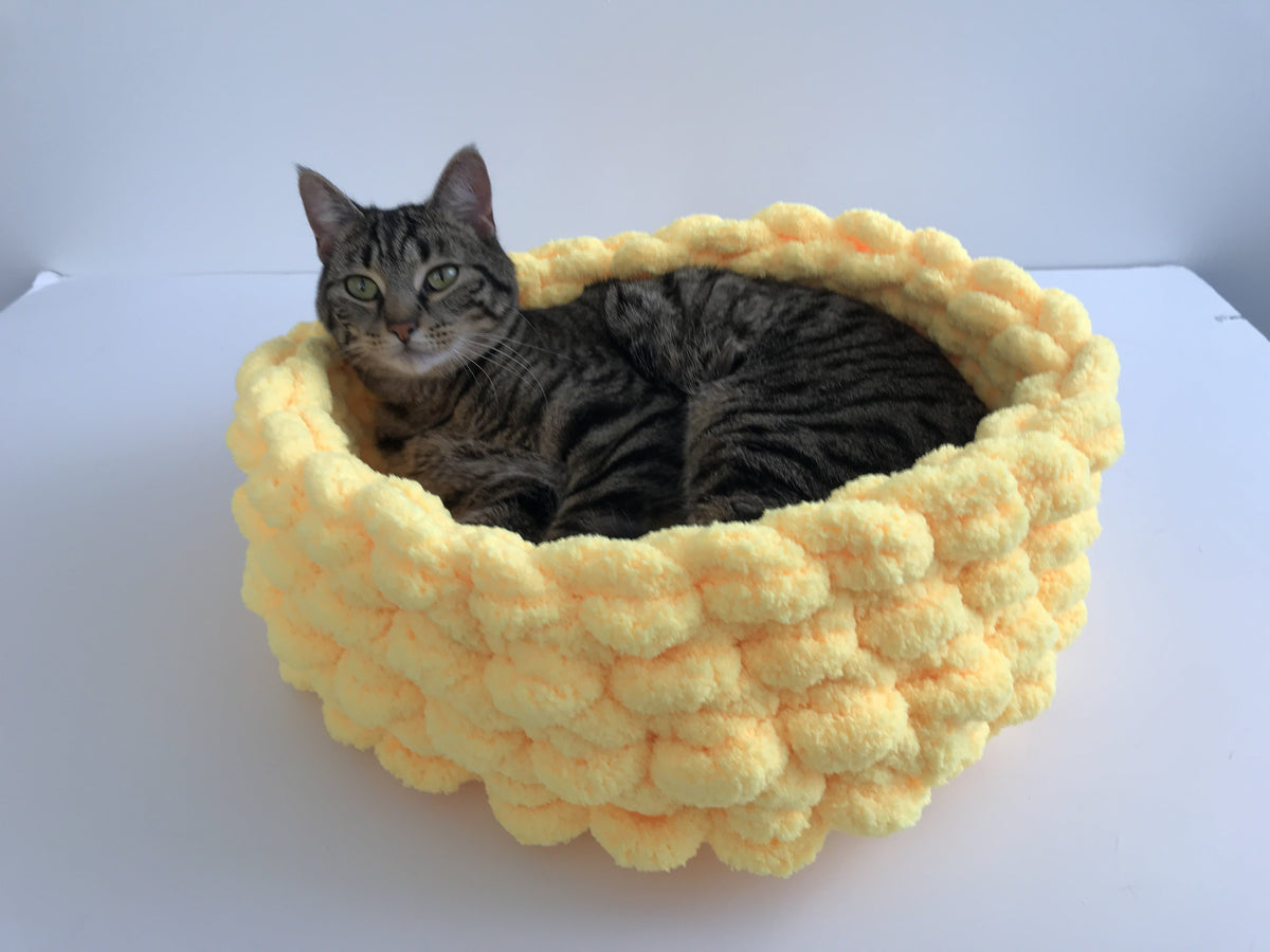 Cat Bed, Chunky Chenille Yarn – BeCozi